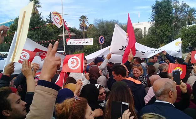 Les négociations entre l'UGTT et le gouvernement sont suspendues ...